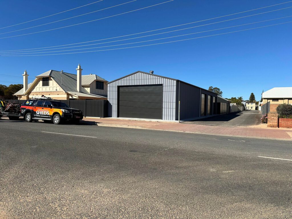 Ranbuild Deluxe By Riverland Shed - Ranbuild